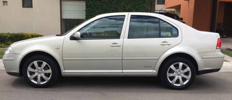 Venta de Jetta Team Blanco buen estado - Namaka Autos